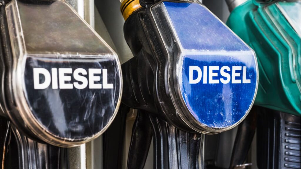 Governo abre crédito de R$ 550 milhões para subsidiar importação de diesel