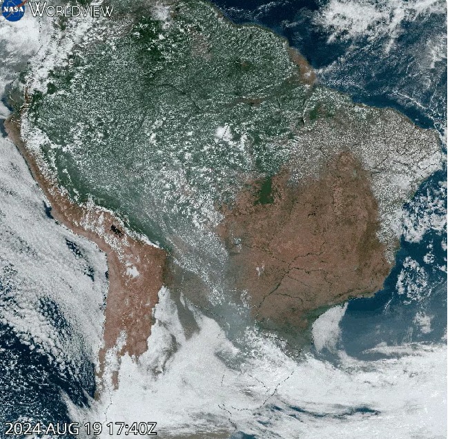 Imagens da NASA revelam impacto das queimadas na Amazônia sobre o RS