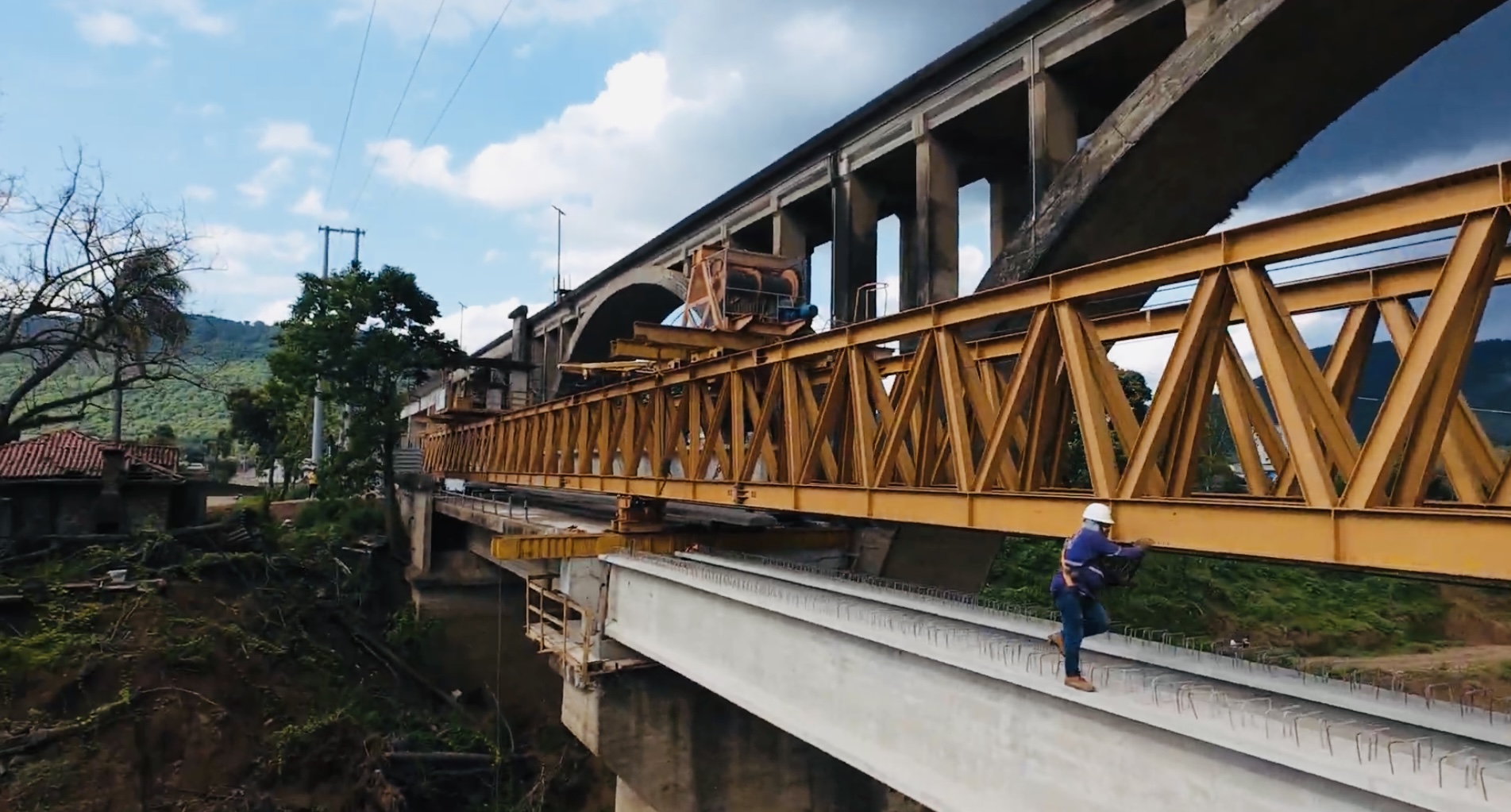 Reconstrução da Ponte Brochado da Rocha em Muçum avança