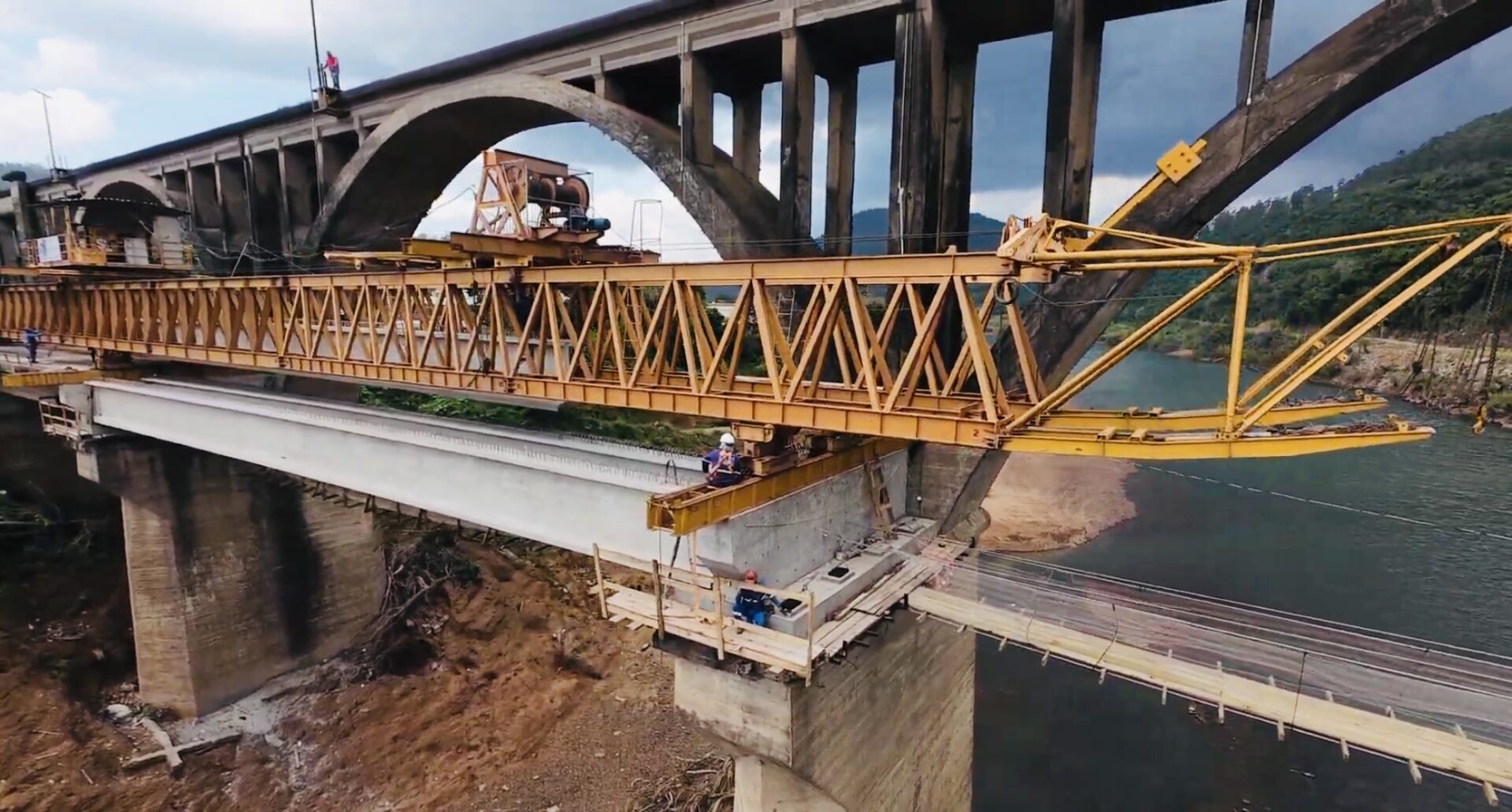 Reconstrução da Ponte Brochado da Rocha em Muçum avança