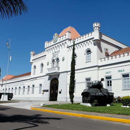 Soldado morre e três ficam feridos em acidente dentro de quartel em ...