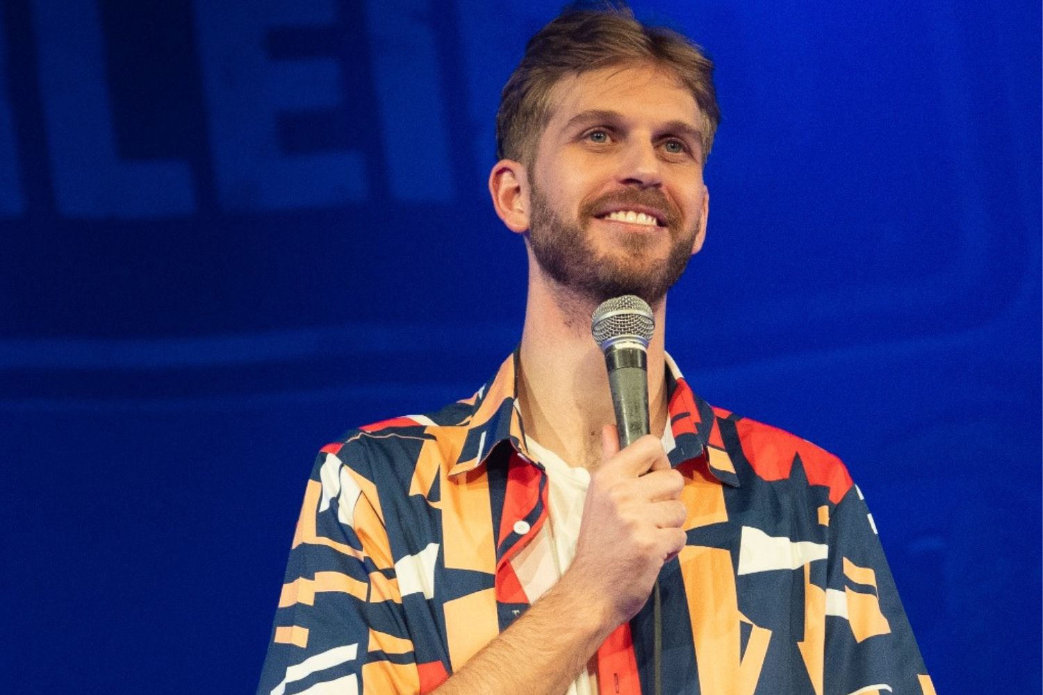 Humorista francês Paul Cabannes apresenta show “Alma de Brasileiro” no ...